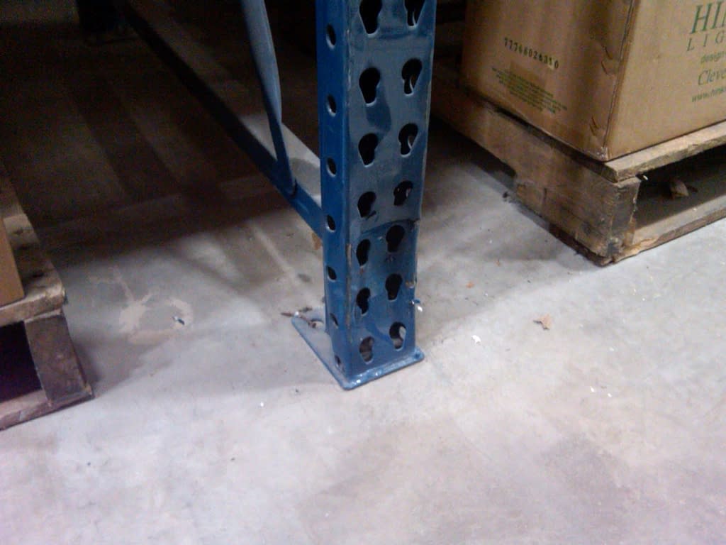 Damaged Pallet Rack Uprgihts | Conveyer & Caster